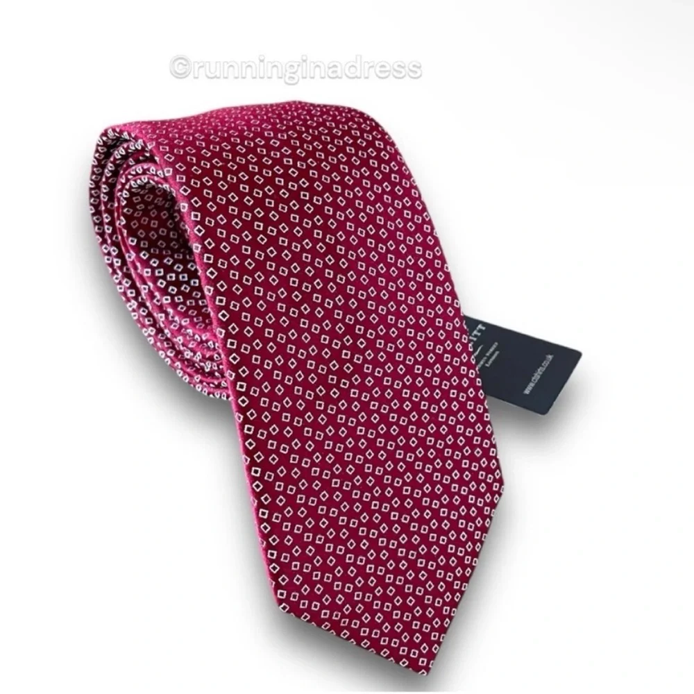 Charles Tyrwhitt | Accessories | Charles Tyrwhitt Felbridge Silk Tie ...